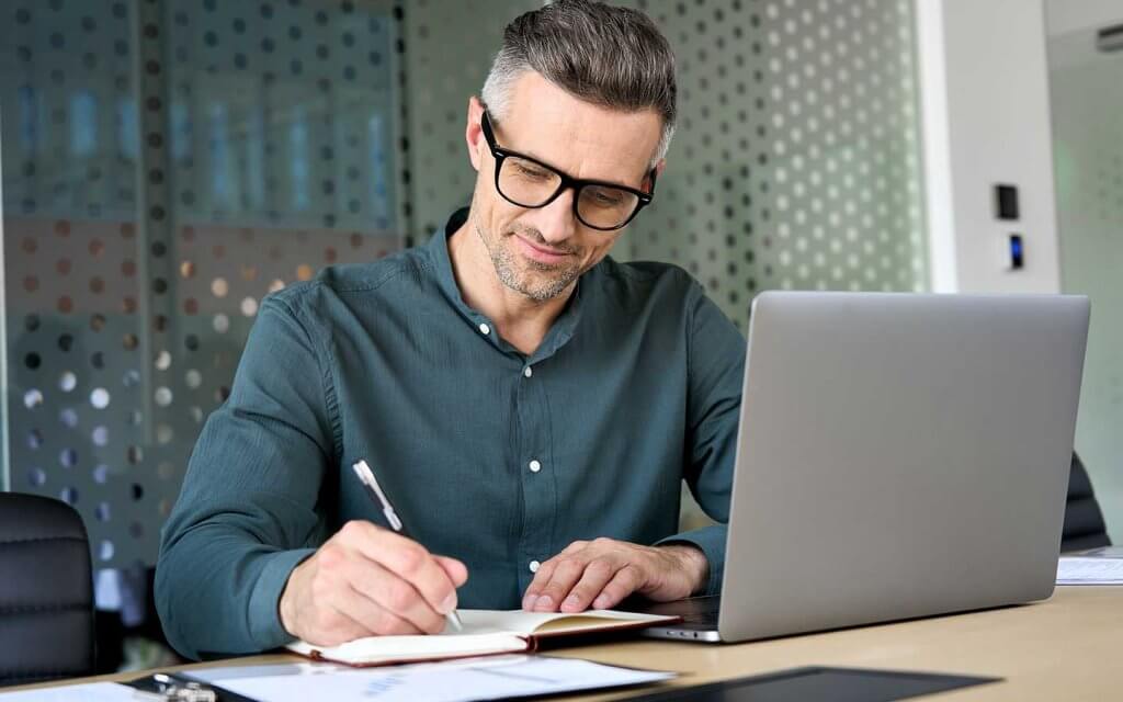 Action Item Tracking System: How to Manage Action Items - ECLIPSE